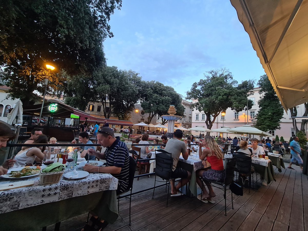 Bistro Alighieri - بولا: Working hours, Activities, Visitor reviews