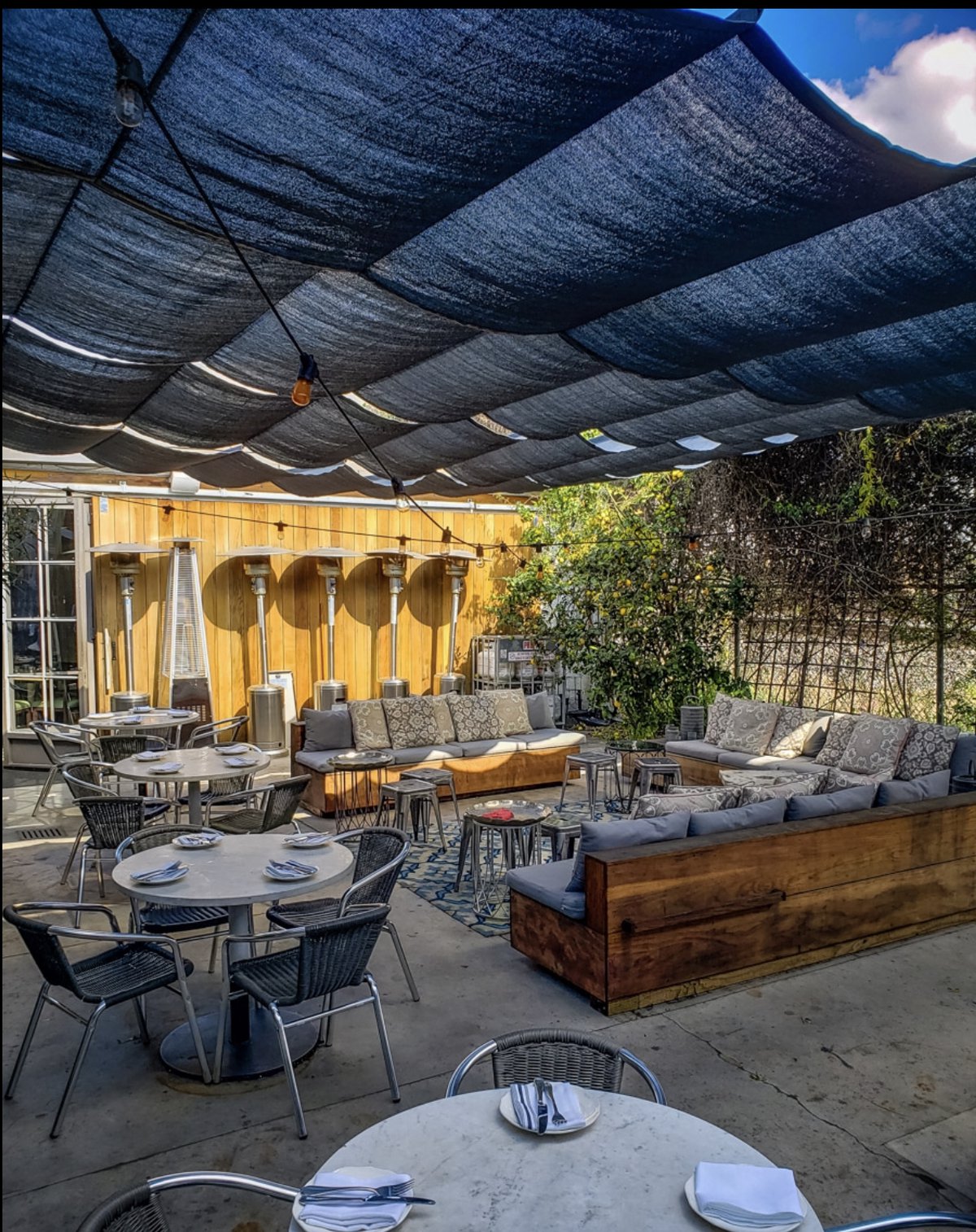 Momed Restaurant - Los Angeles: Working hours, Activities, Visitor reviews