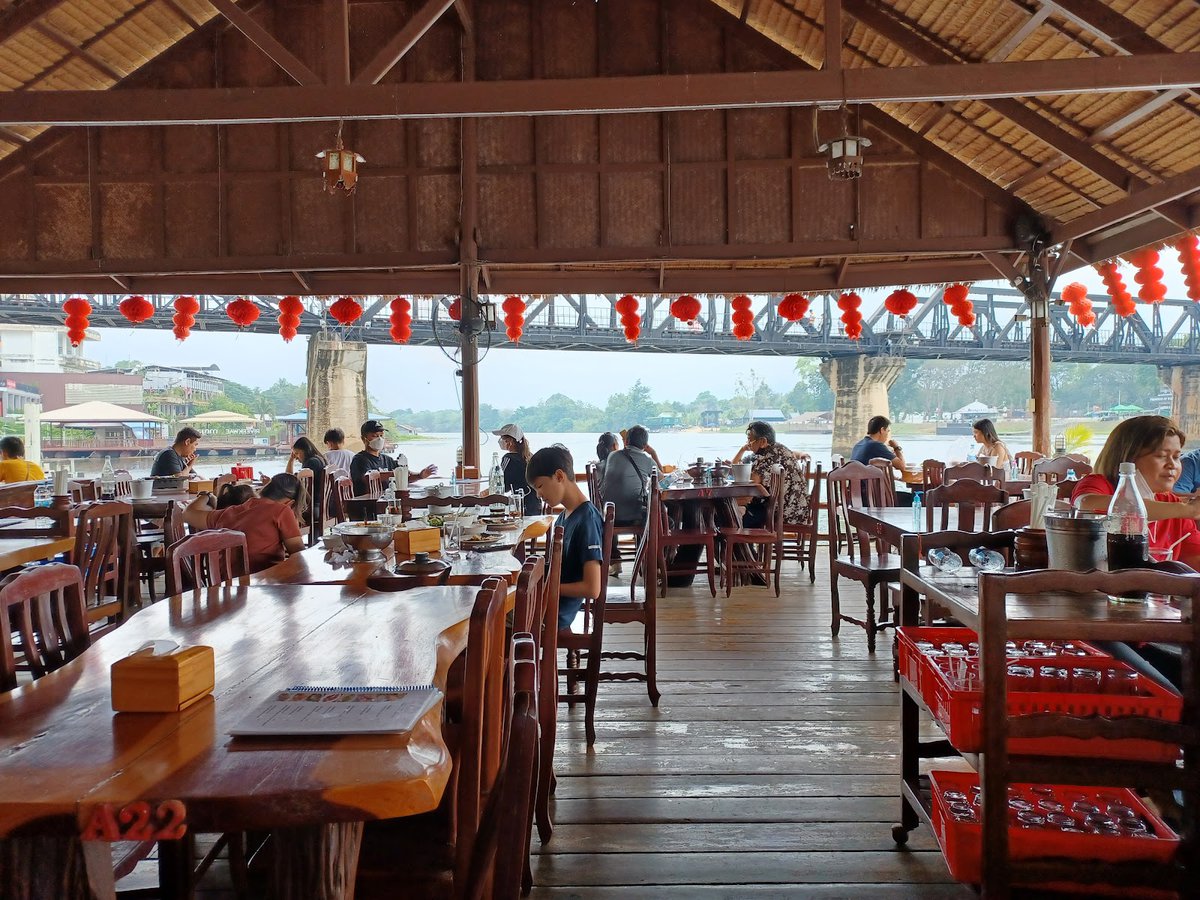 Floating Raft Restaurant - كانشانابوري: Working hours, Activities ...