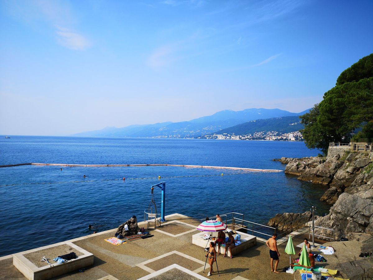 Beach Kostanj - أوباتيا: Working hours, Activities, Visitor reviews